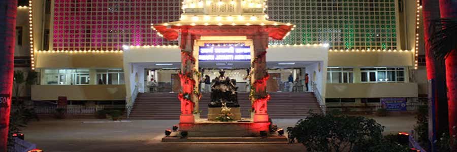 Lady Hardinge Medical College Delhi : Admission, Courses & Facilities ...